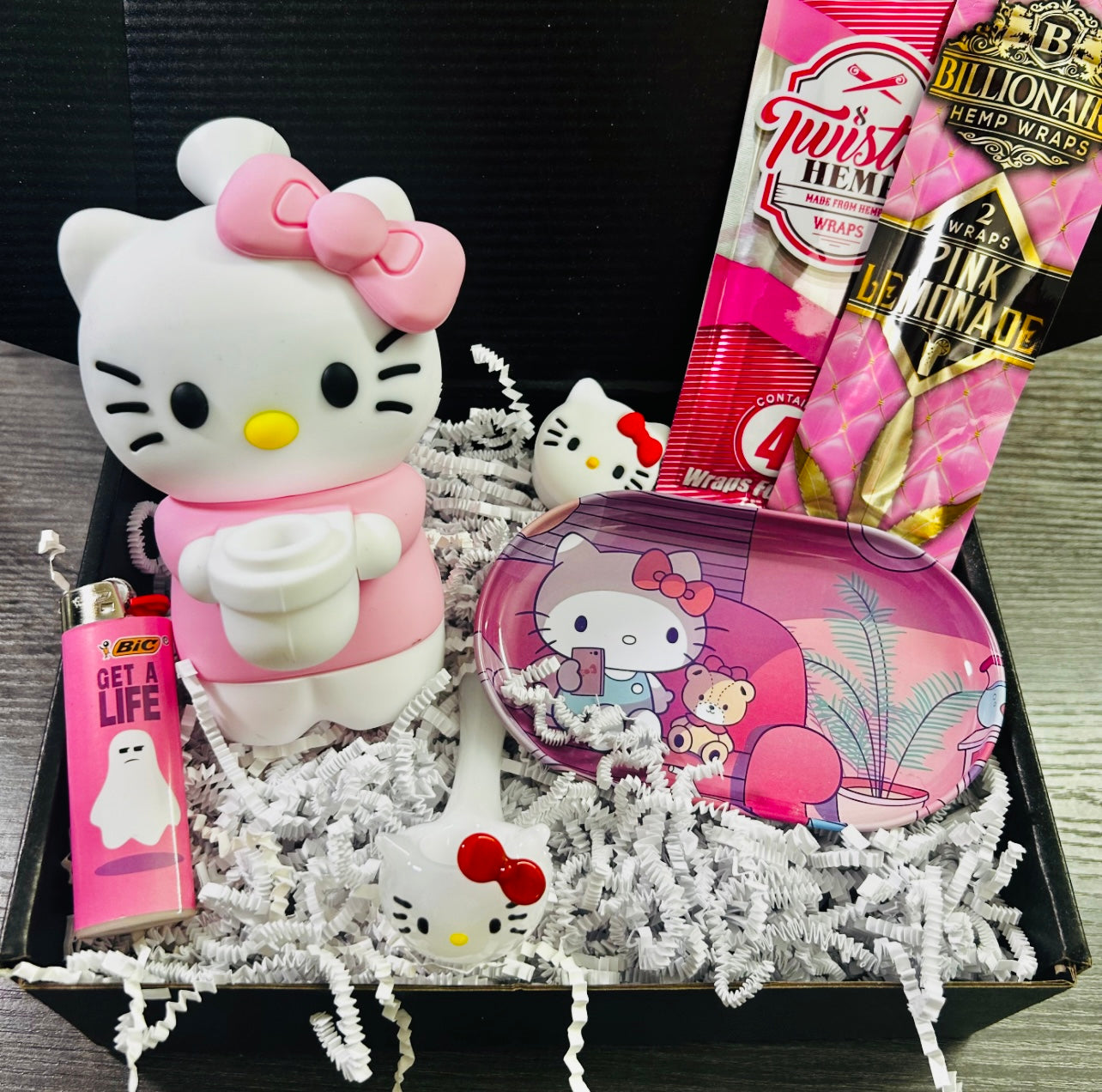 Kitty Kush Hello Kitty Stoner Gift Box - Hand-Crafted Glass & Water ...